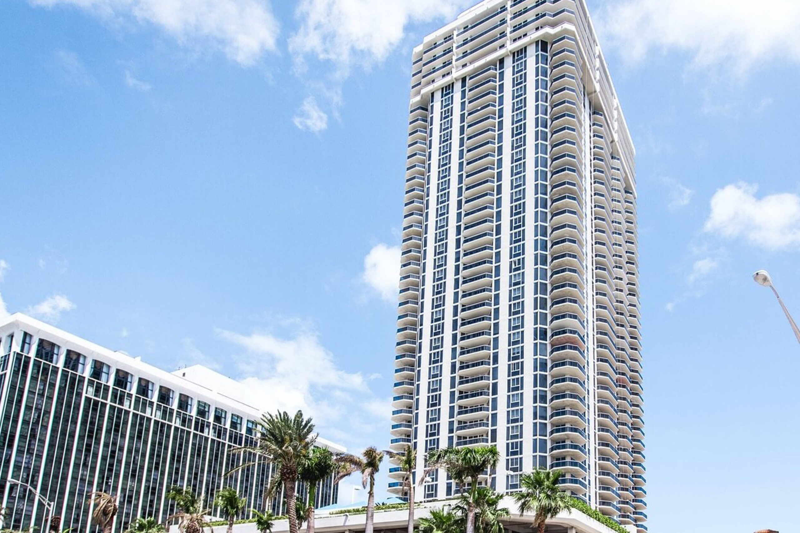 Architexture - DAYORIS DOORS