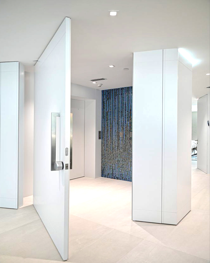 CUSTOM PIVOT DOORS TEXAS - DAYORIS DOORS