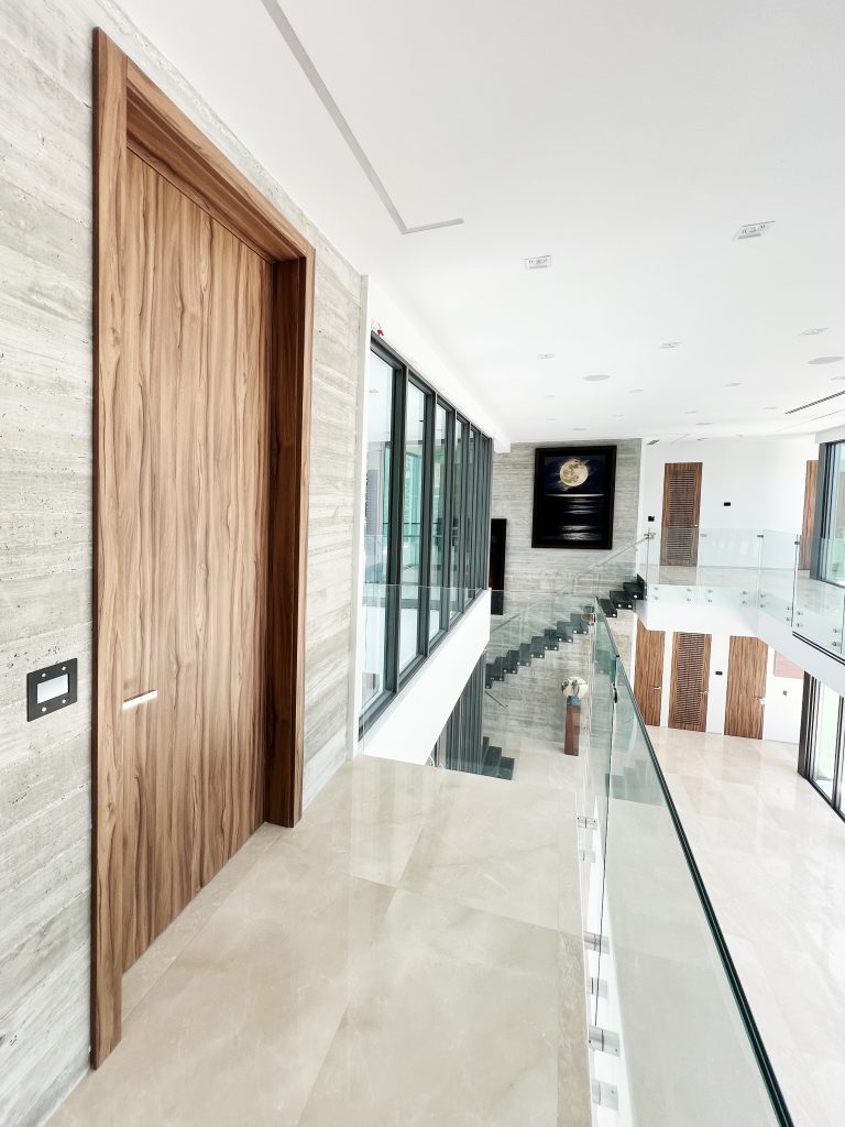 CUSTOM DOORS - DAYORIS DOORS